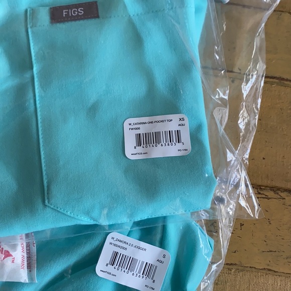 Figs | Pants & Jumpsuits | Nwt Figs Aqua Scrub Set Cat Top Zamora ...